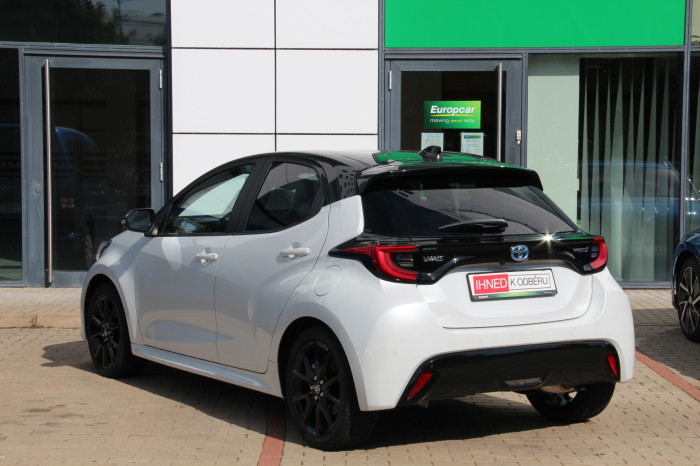 Operativní leasing Toyota Yaris 1.5 Hybrid 85 kW CVT Selection Style + VIP